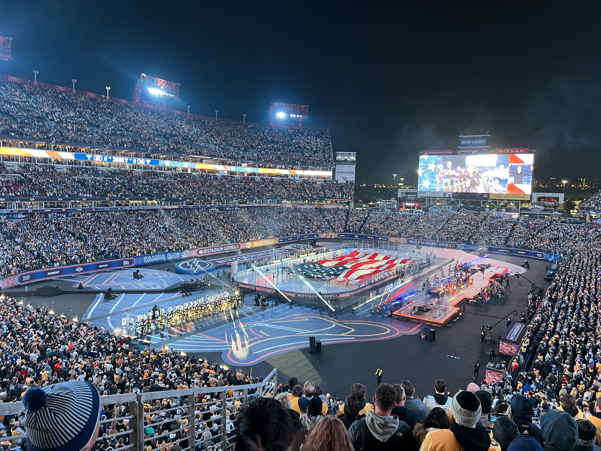 Stamkos Powers Lightning Past Predators in Stadium Series - FL Teams